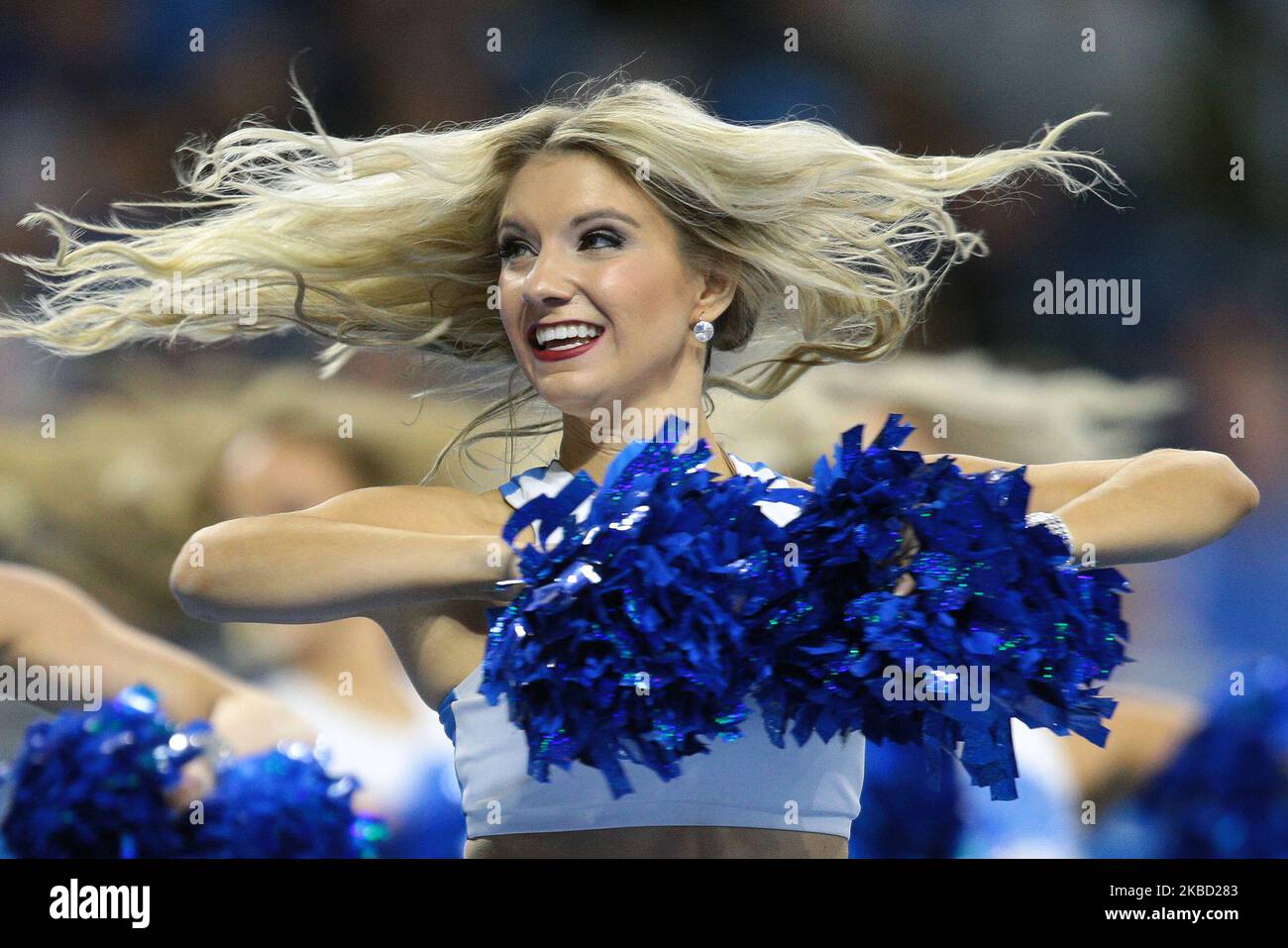 Pro bowl cheerleader hi-res stock photography and images - Alamy