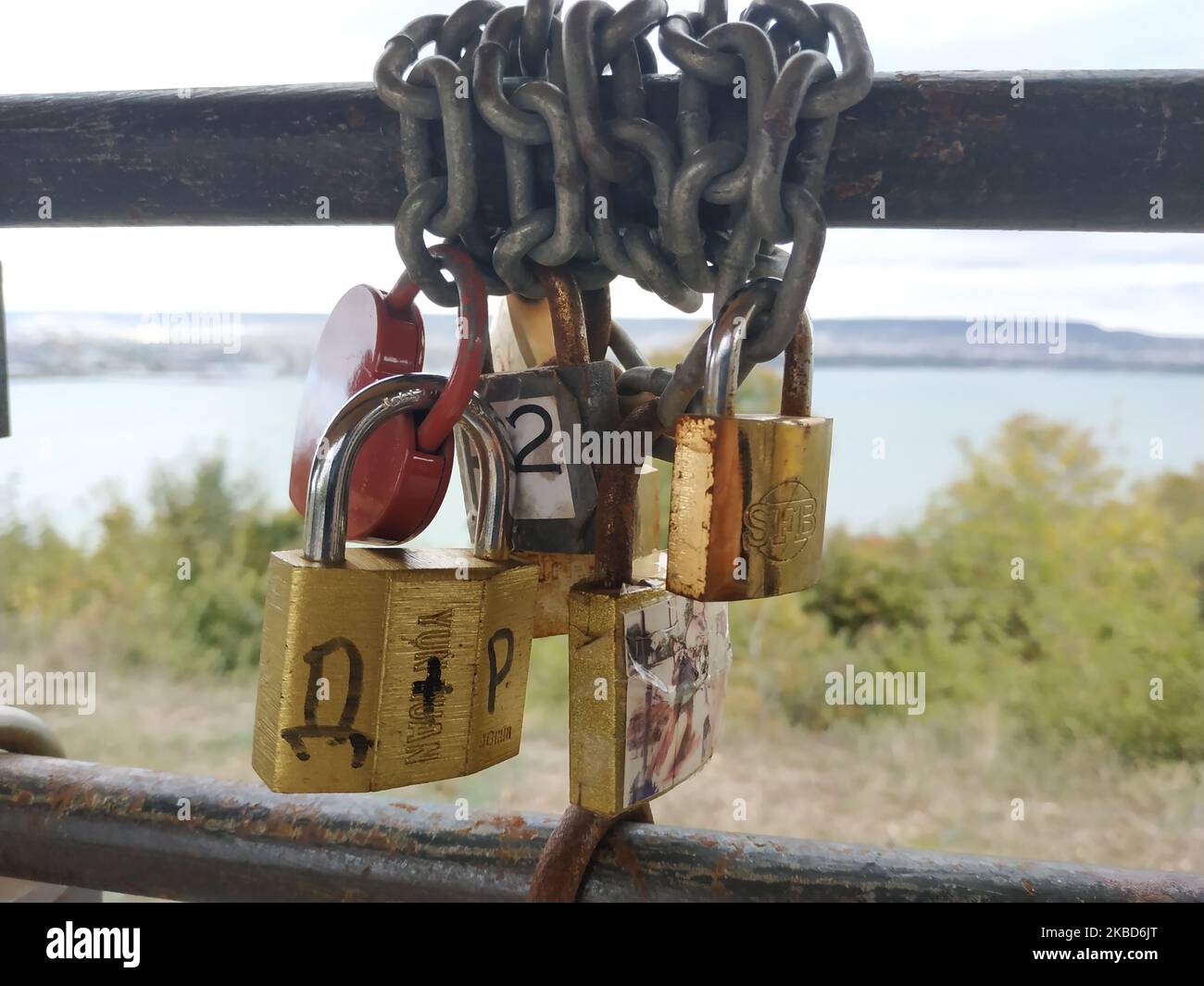 Loving couples locked love locks hi-res stock photography and images ...