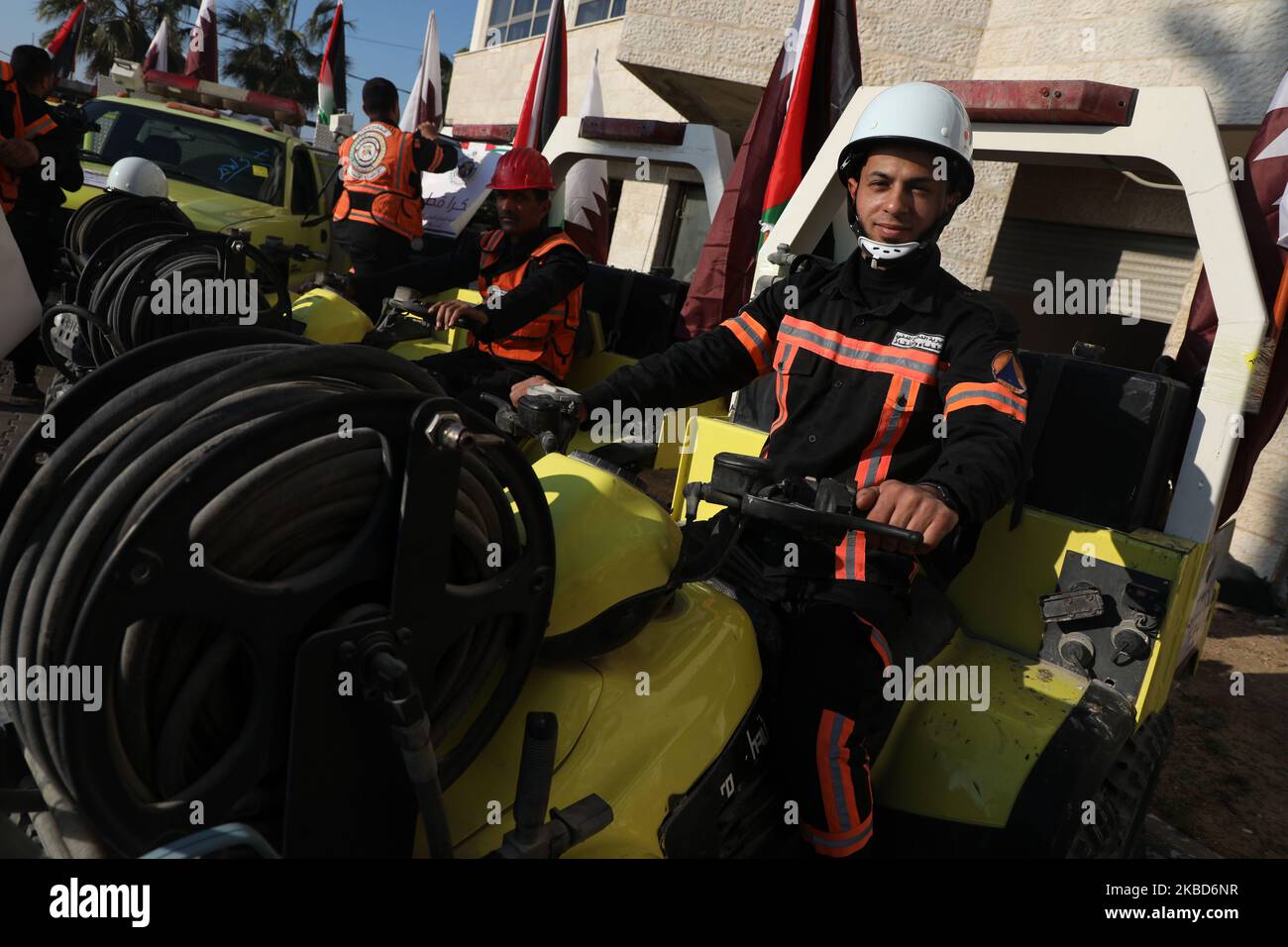 Palestinian civil defense forces hi-res stock photography and images ...