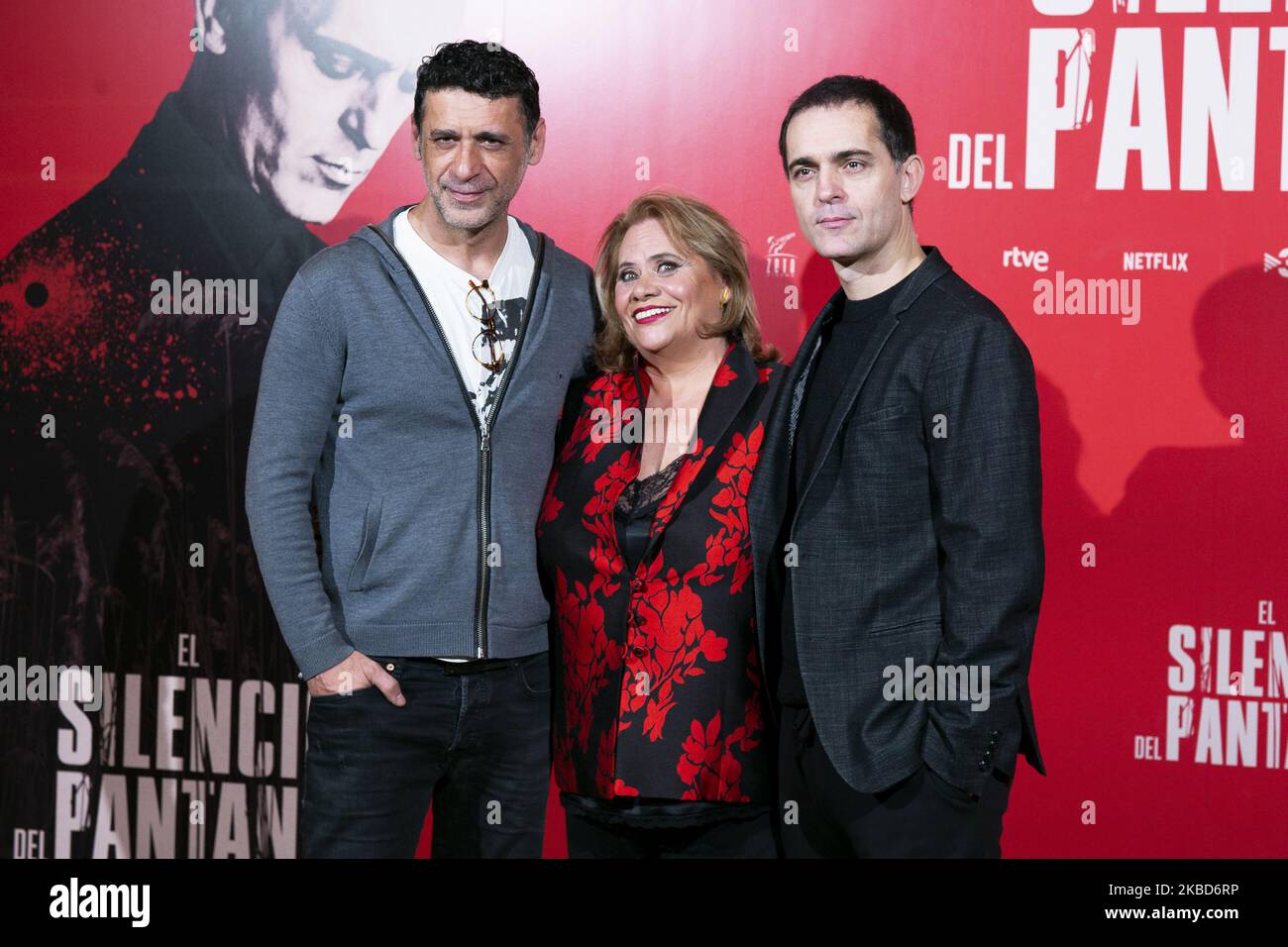 (L-R) Actors Nacho Fresneda, Carmina Barrios and Pedro Alonso attend ...