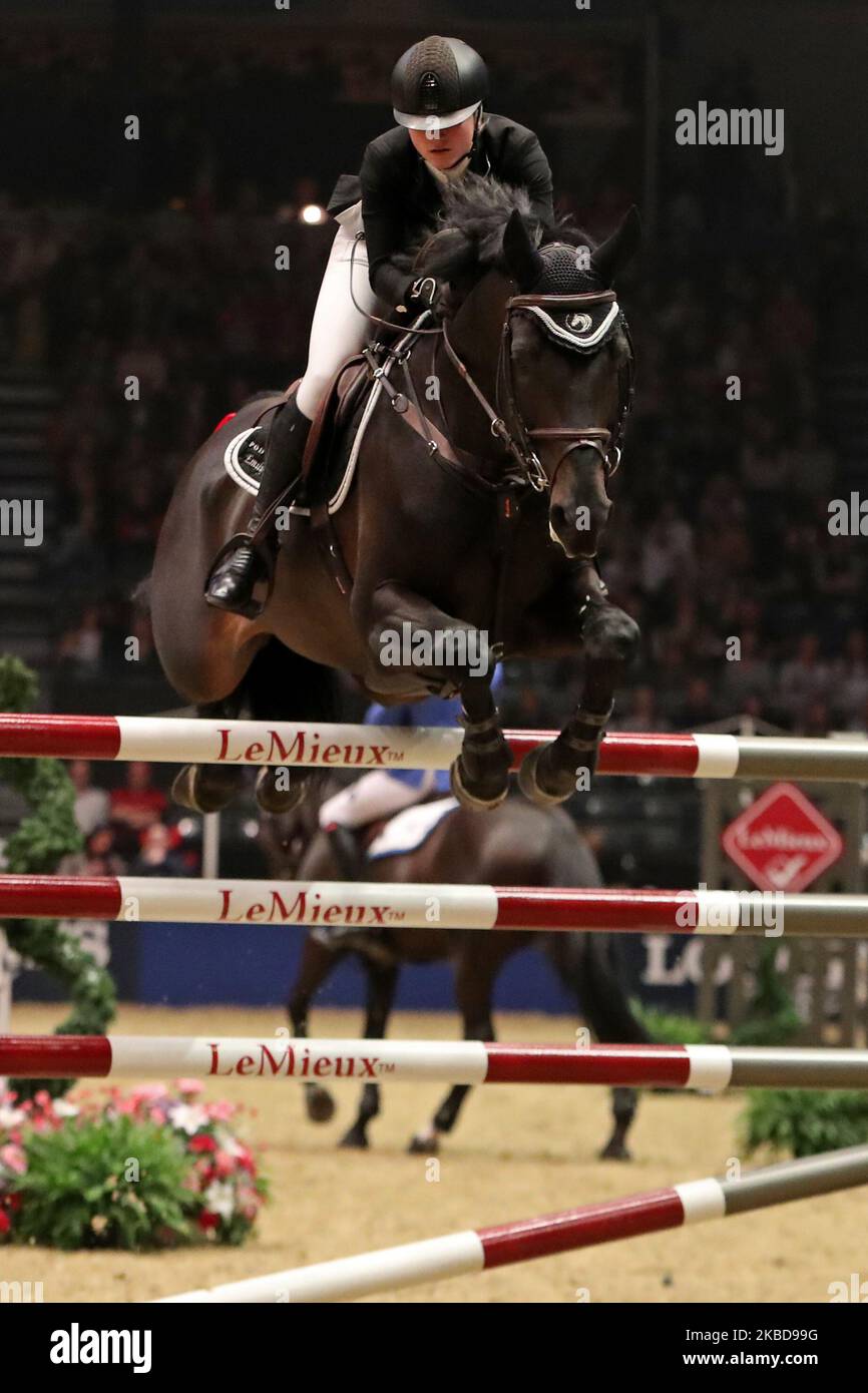 Emily moffitt riding copain hi-res stock photography and images - Alamy