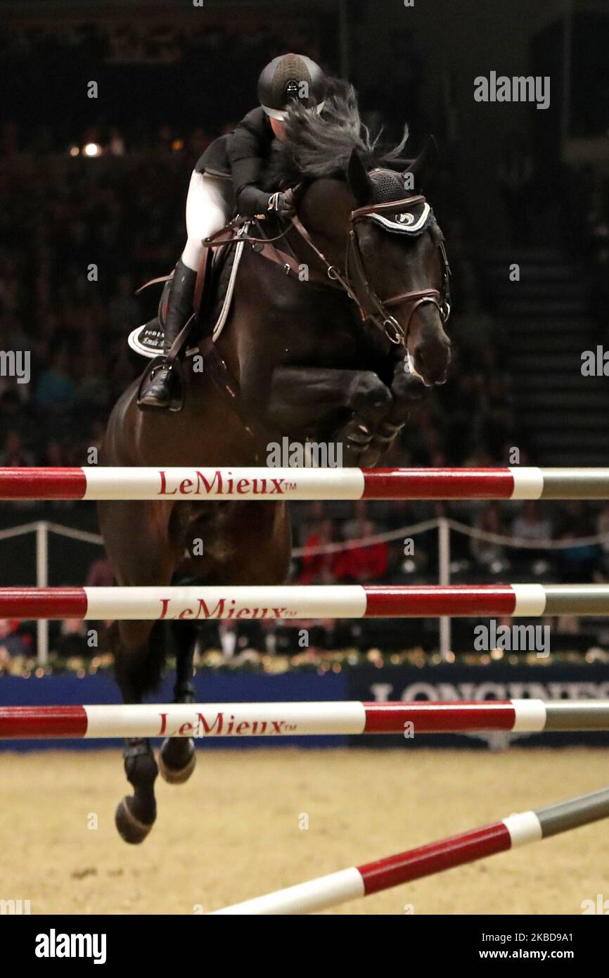 Emily moffitt riding copain hi-res stock photography and images - Alamy