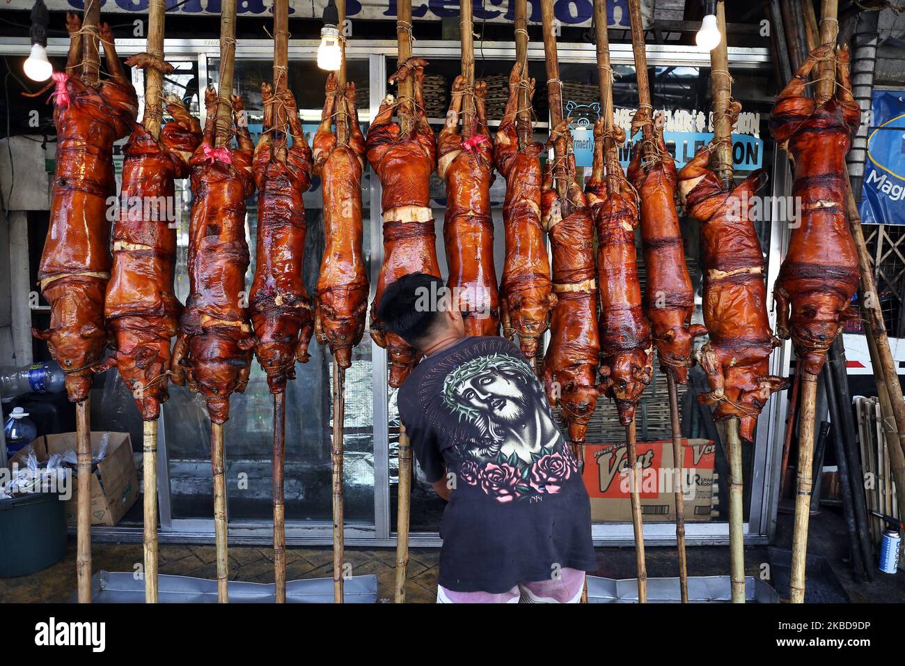 Daily Life on 20 December 2019 in La Loma, Manila neighborhood know as ...