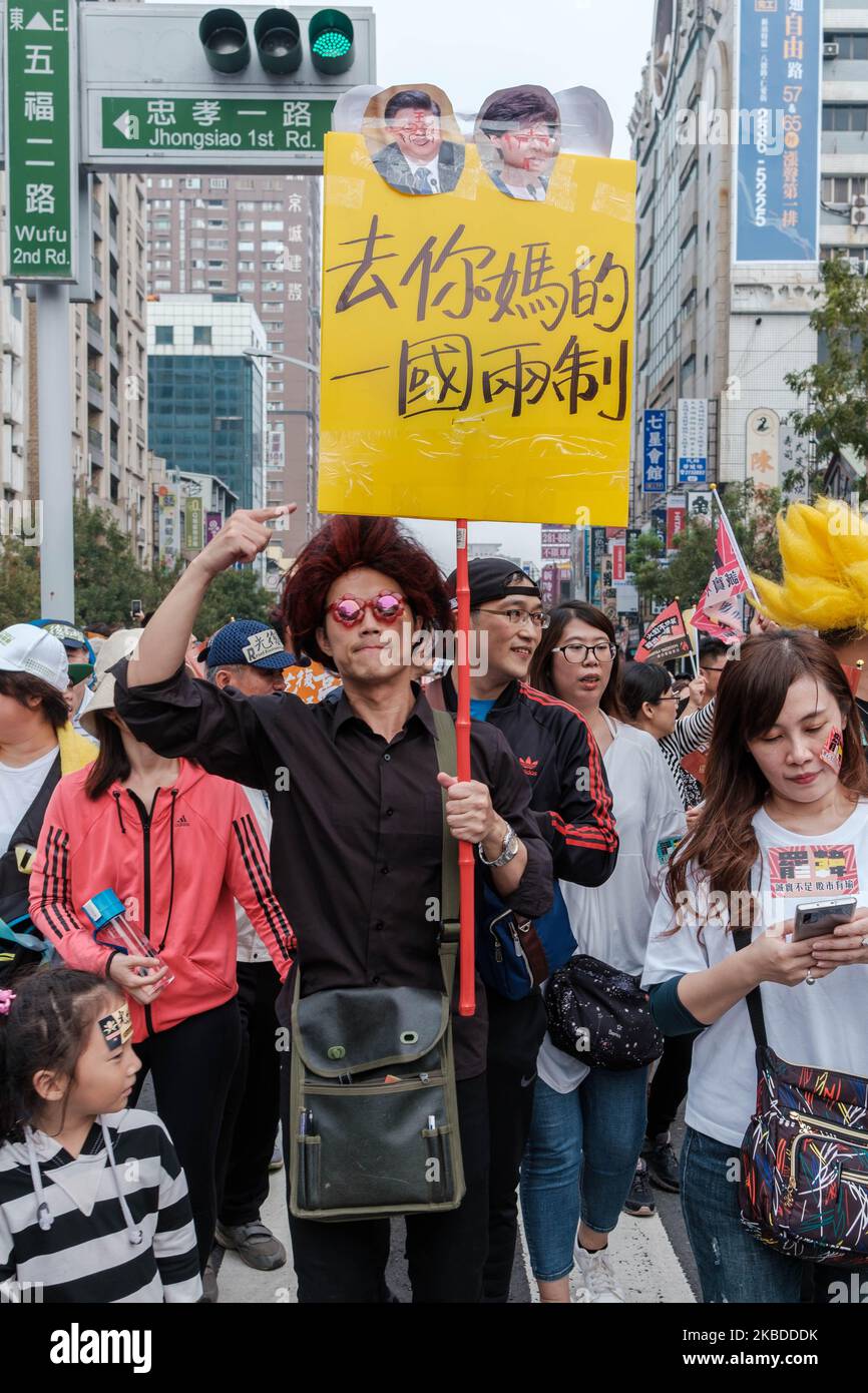 Anti han kuo yu protester hi-res stock photography and images - Alamy