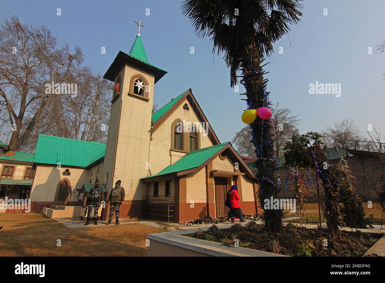 Indian women paramilitary soldiers hi-res stock photography and images ...