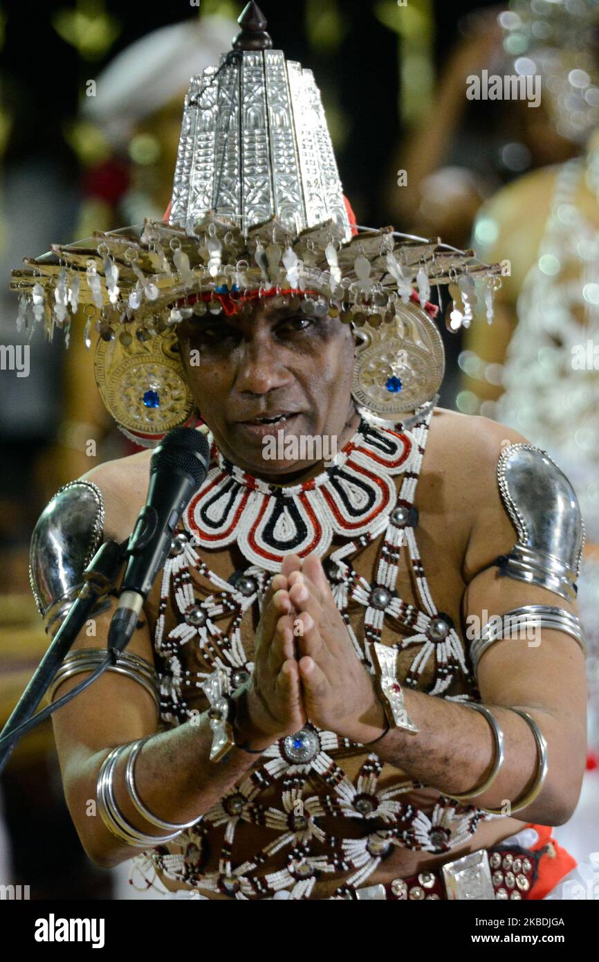 Ravibandu Vidyapathi performs Kohoba Kankaiya's traditional ritualistic ...