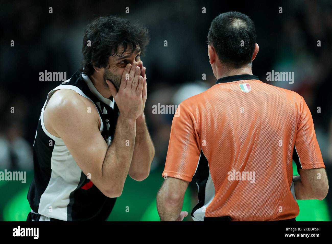 Arena referee hi-res stock photography and images - Alamy