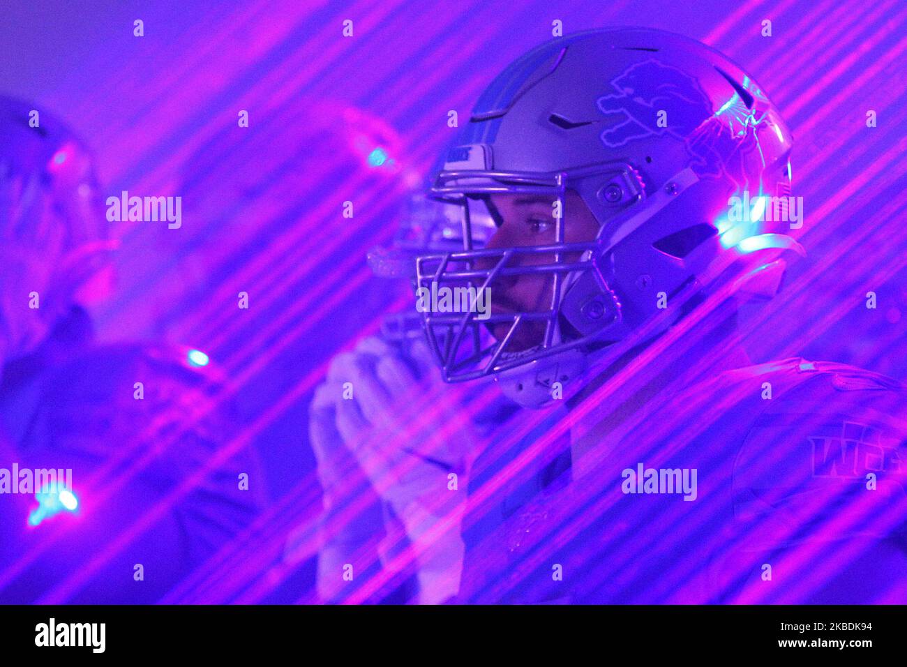 Detroit lions center frank ragnow hi-res stock photography and images ...