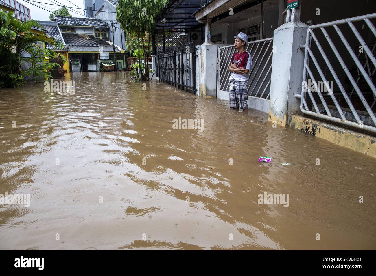 Flood situation hit at Pamulang area-South Tangerang. Thousands of ...