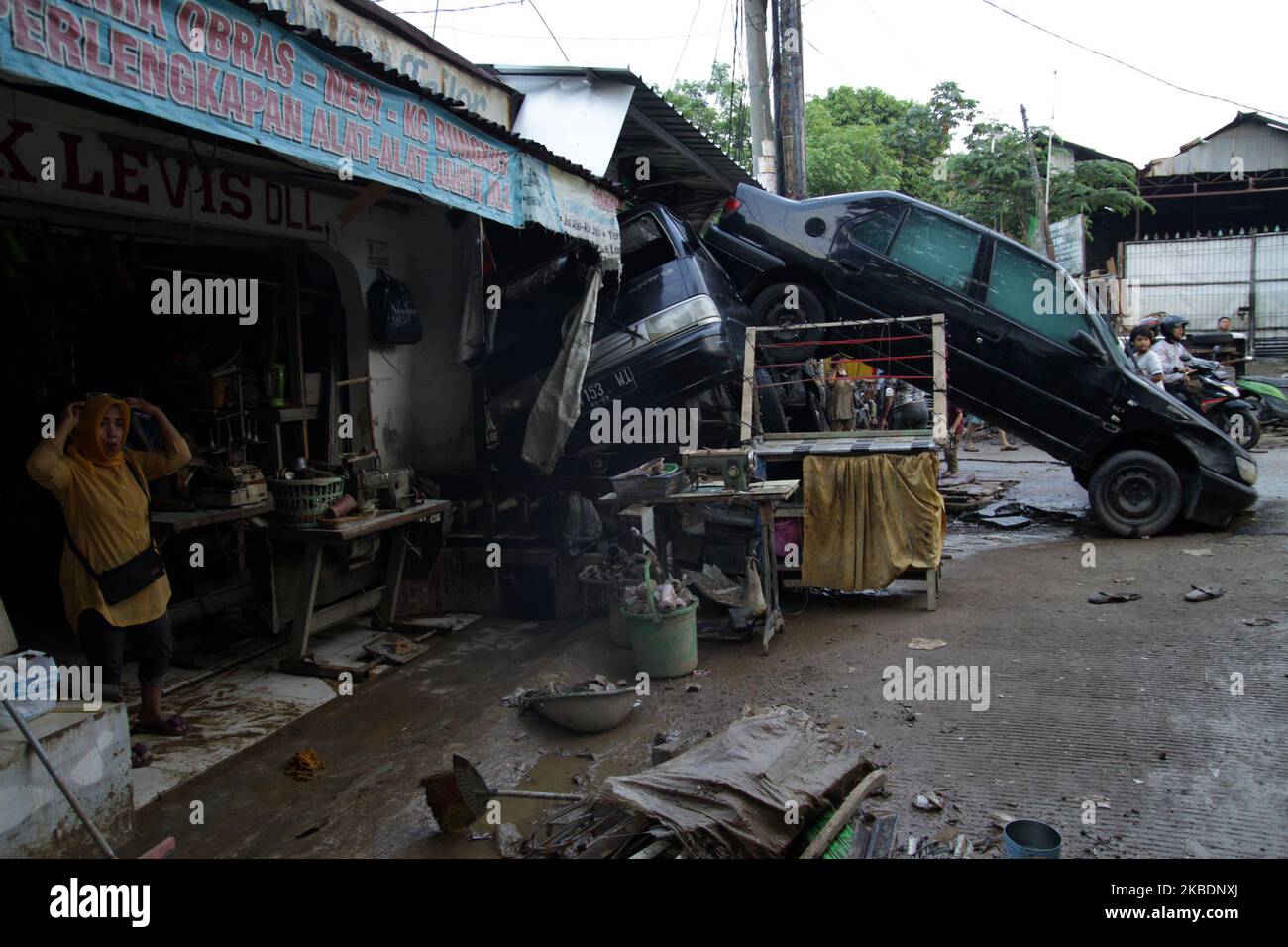 Demaged houses hi-res stock photography and images - Alamy