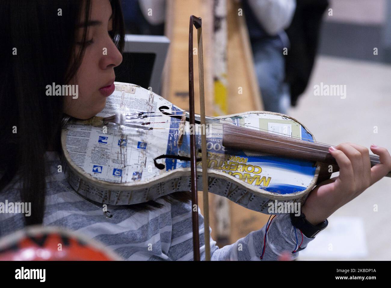 Instrumentos reciclados hi-res stock photography and images - Alamy