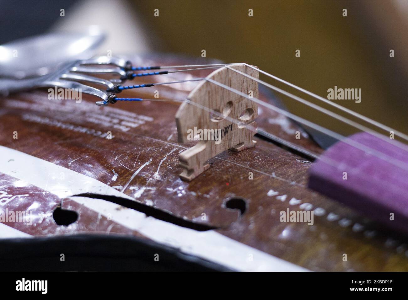 Instrumentos reciclados hi-res stock photography and images - Alamy
