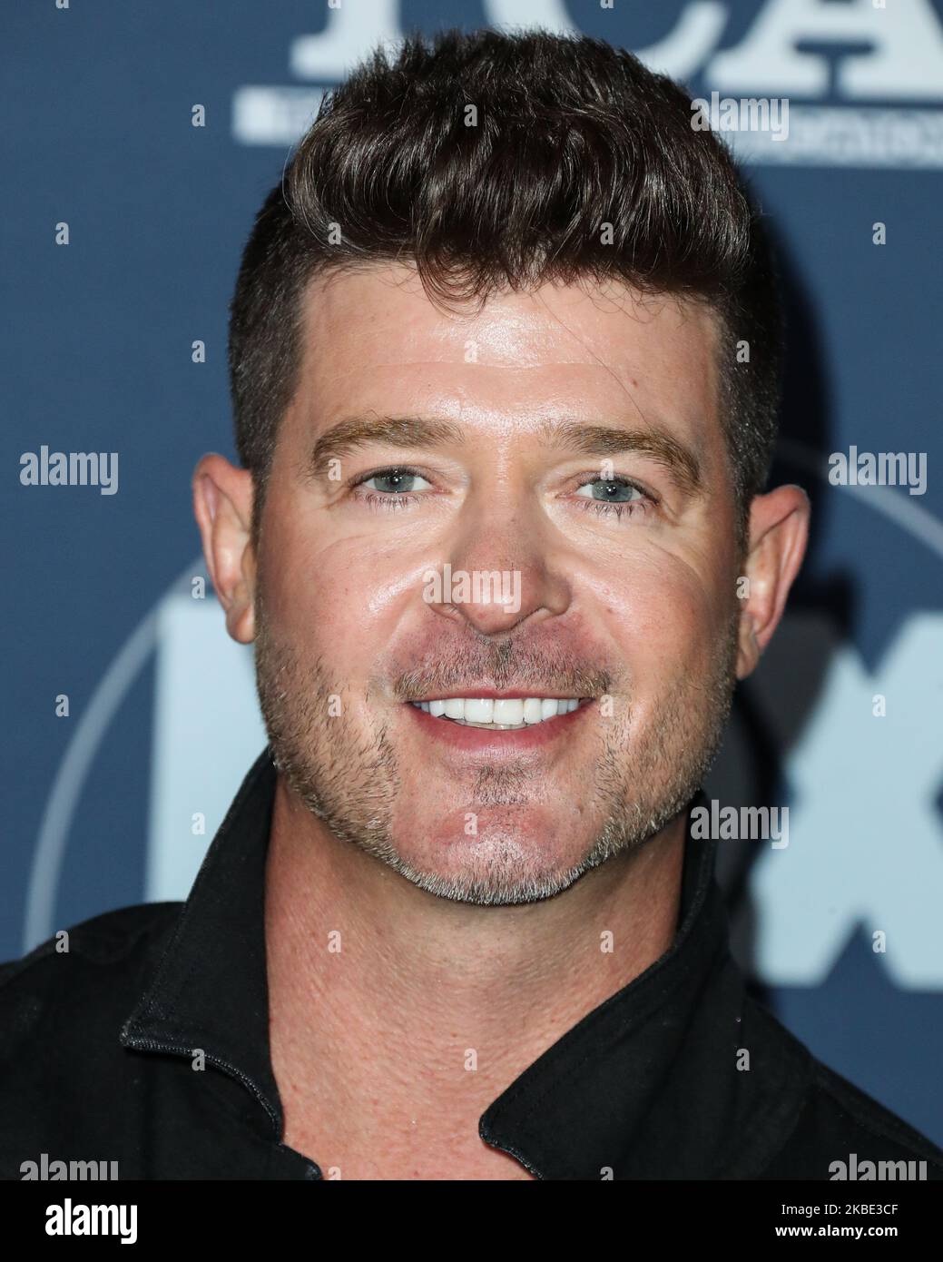 PASADENA, LOS ANGELES, CALIFORNIA, USA - JANUARY 07: Singer Robin ...