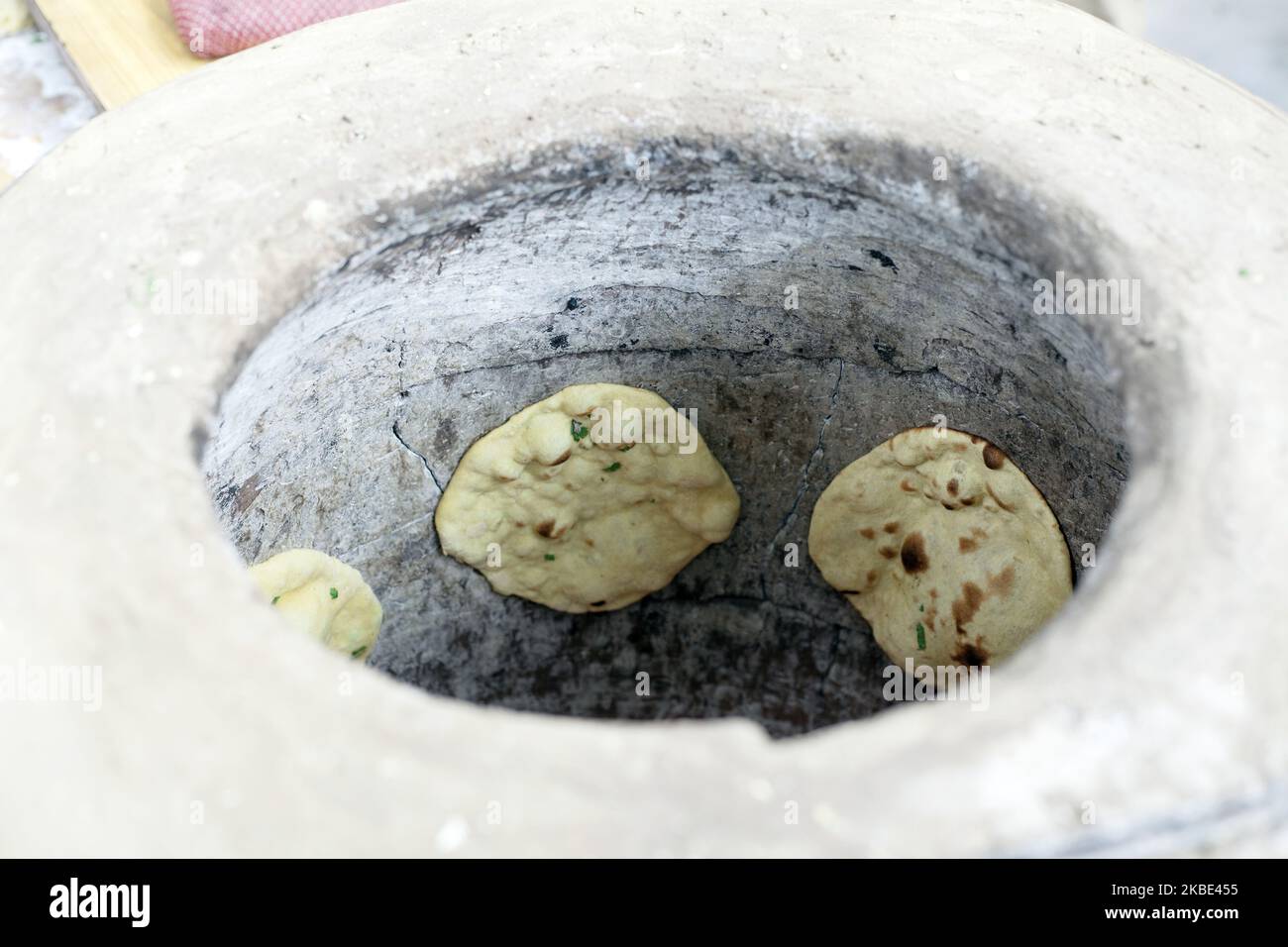 Traditional chapati (indian bread) at the street food stand in New ...