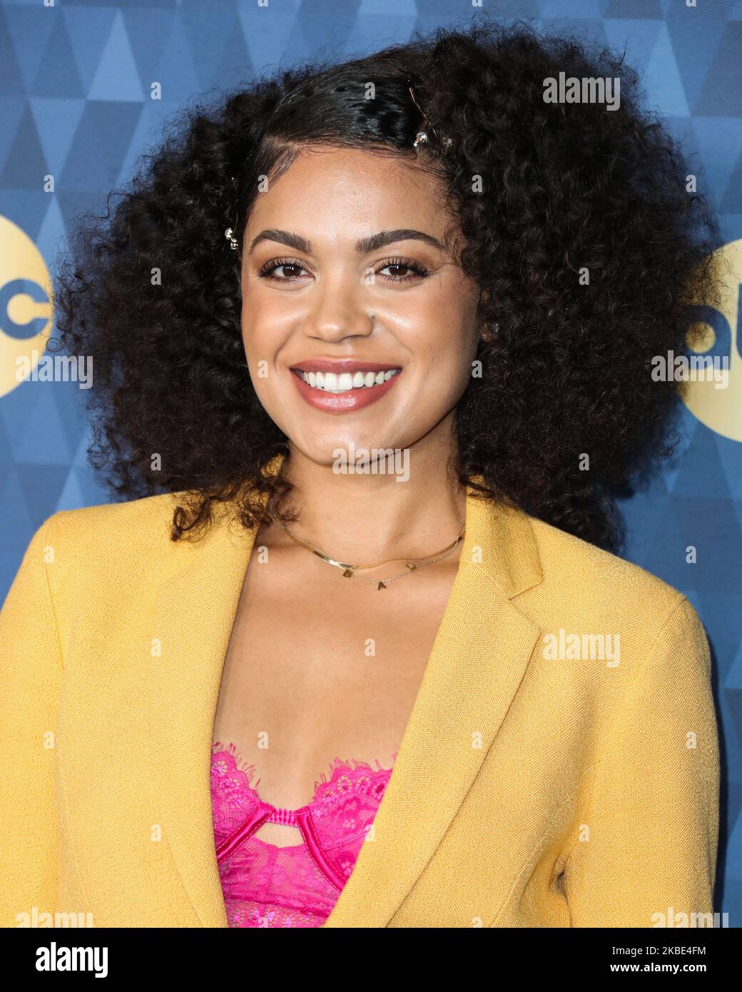 PASADENA, LOS ANGELES, CALIFORNIA, USA - JANUARY 08: Actress Barrett ...