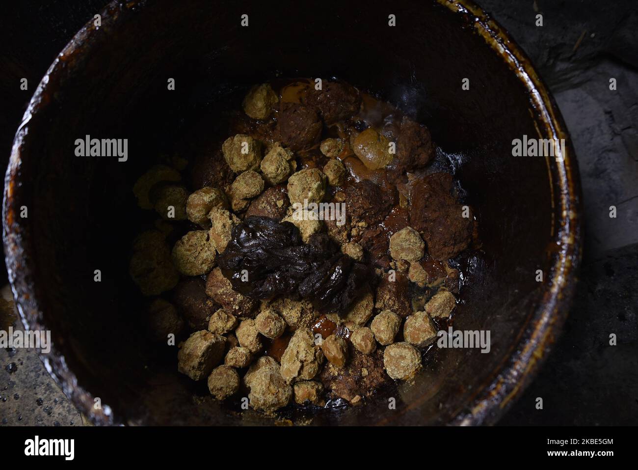 Chaku hi-res stock photography and images - Alamy