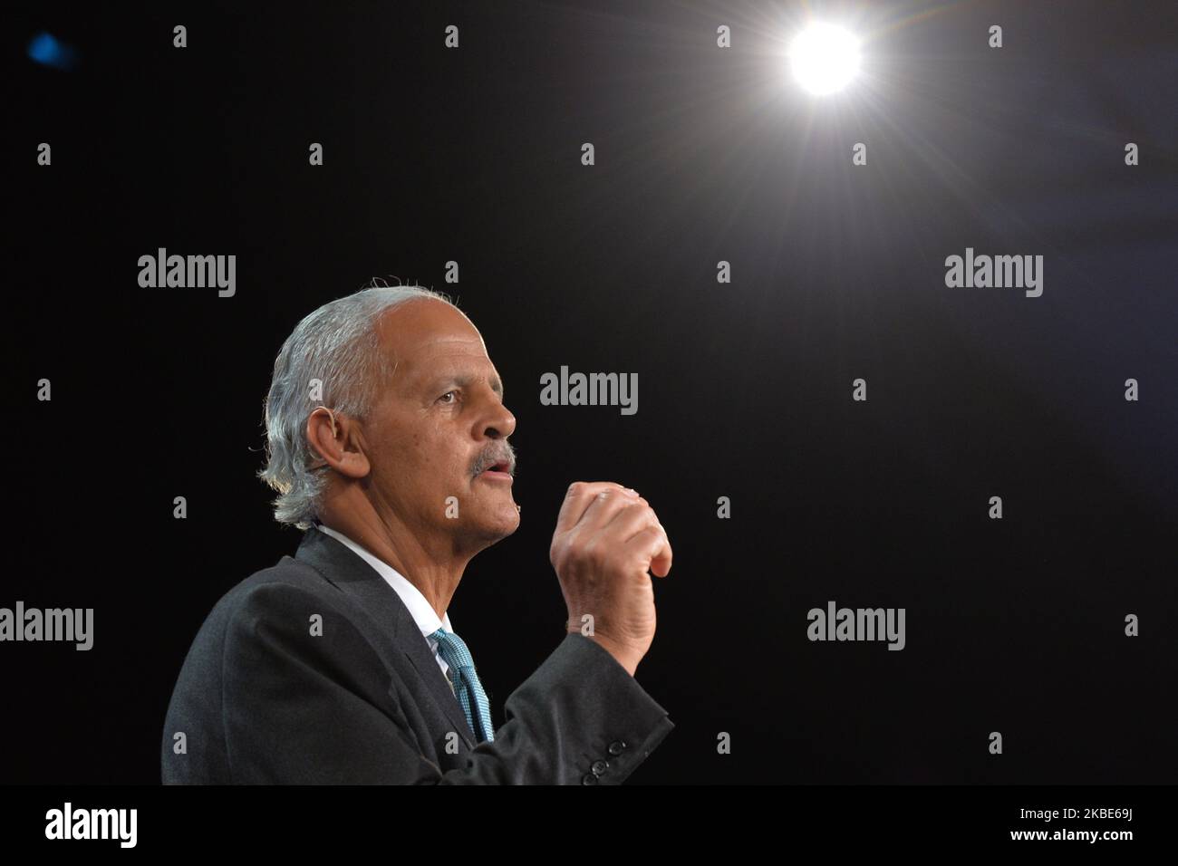 Stedman Graham, a leadership expert and NY Times best-selling author ...