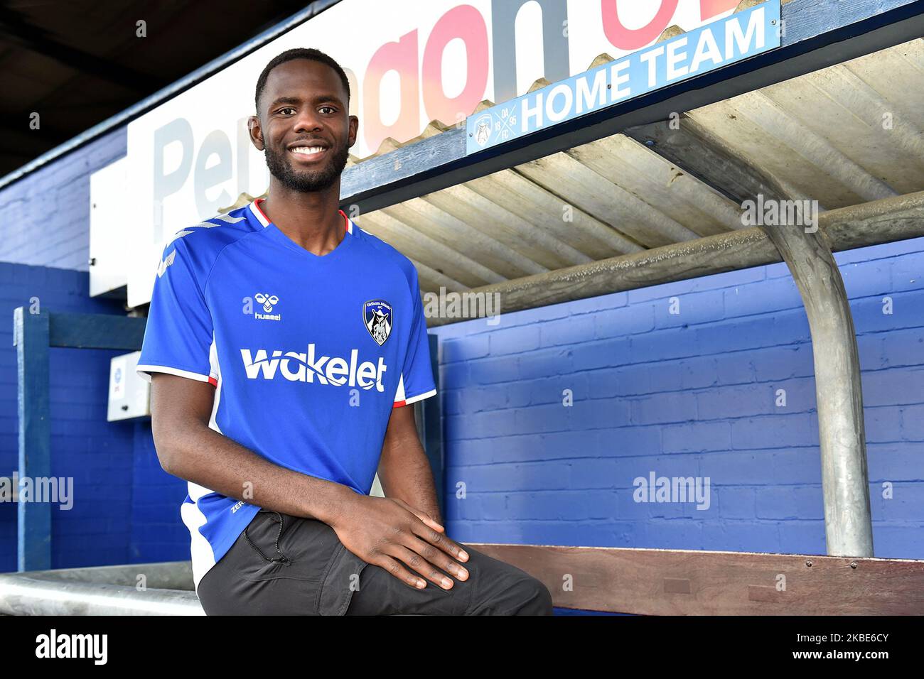 Oldham Athletic sign forward Emmanuel Dieseruvwe on loan from Salford ...
