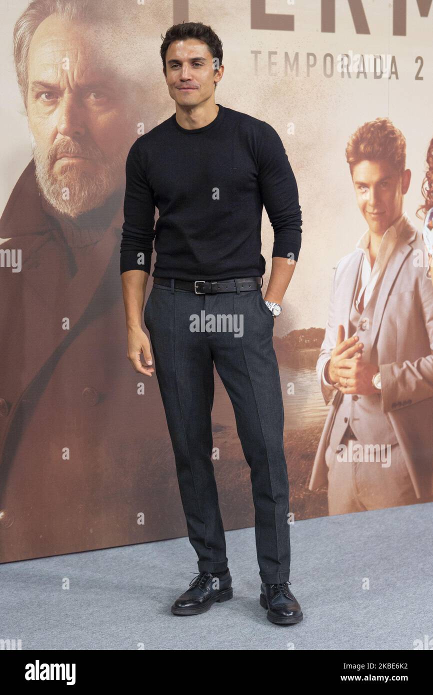 Spanish actor Alex Gonzalez attends 'Vivir Sin Permiso' Mediaset ...