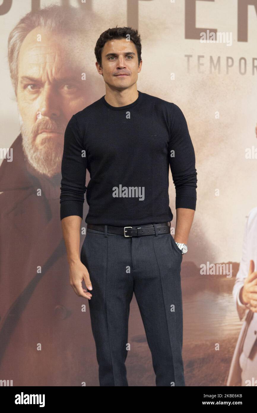 Spanish actor Alex Gonzalez attends 'Vivir Sin Permiso' Mediaset ...
