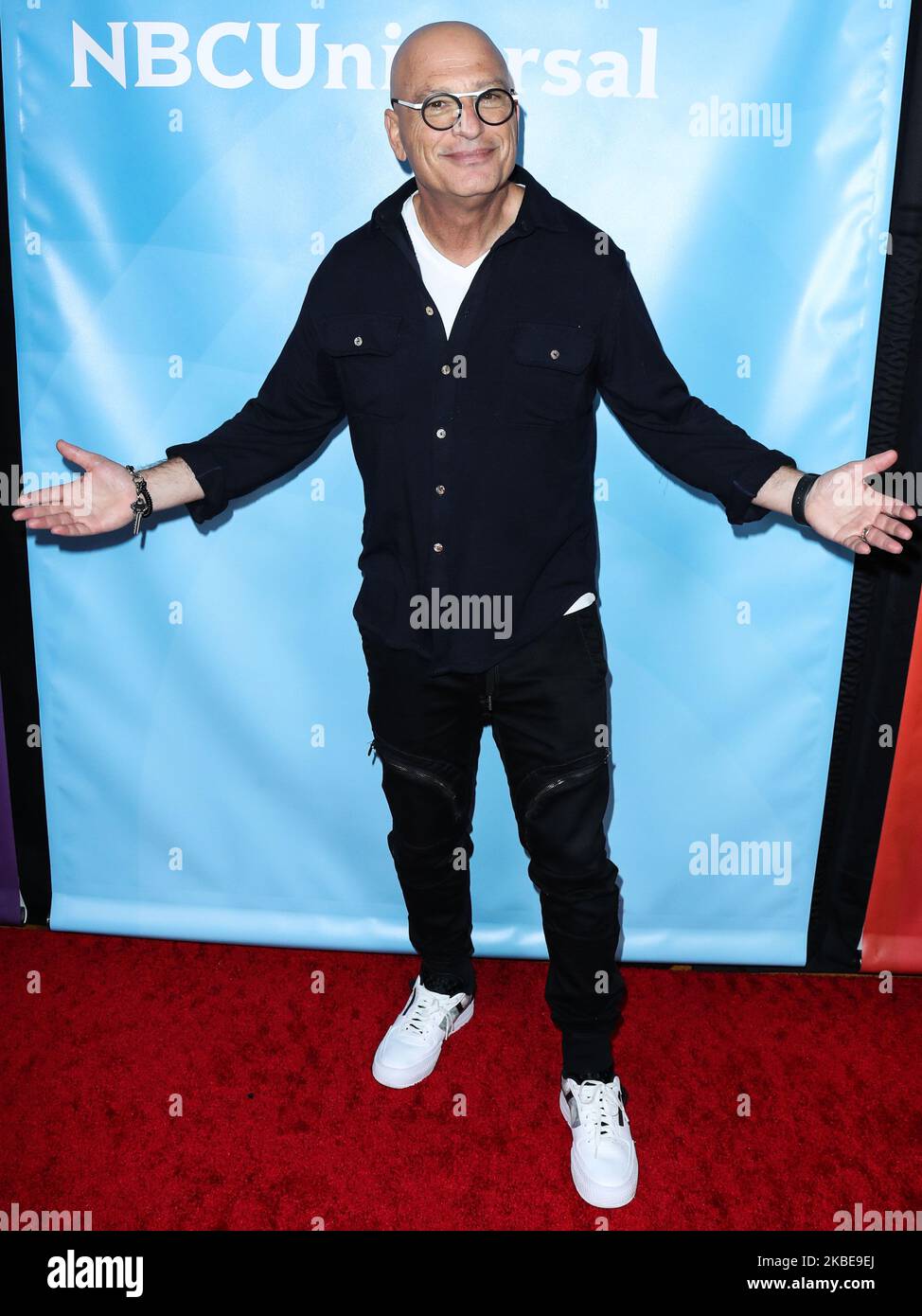 PASADENA, LOS ANGELES, CALIFORNIA, USA - JANUARY 11: Howie Mandel ...