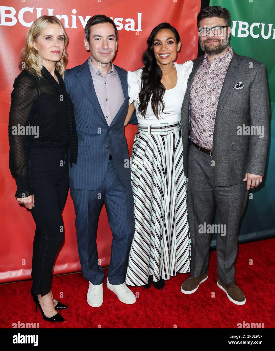 PASADENA, LOS ANGELES, CALIFORNIA, USA - JANUARY 11: Kim Dickens, Andy ...