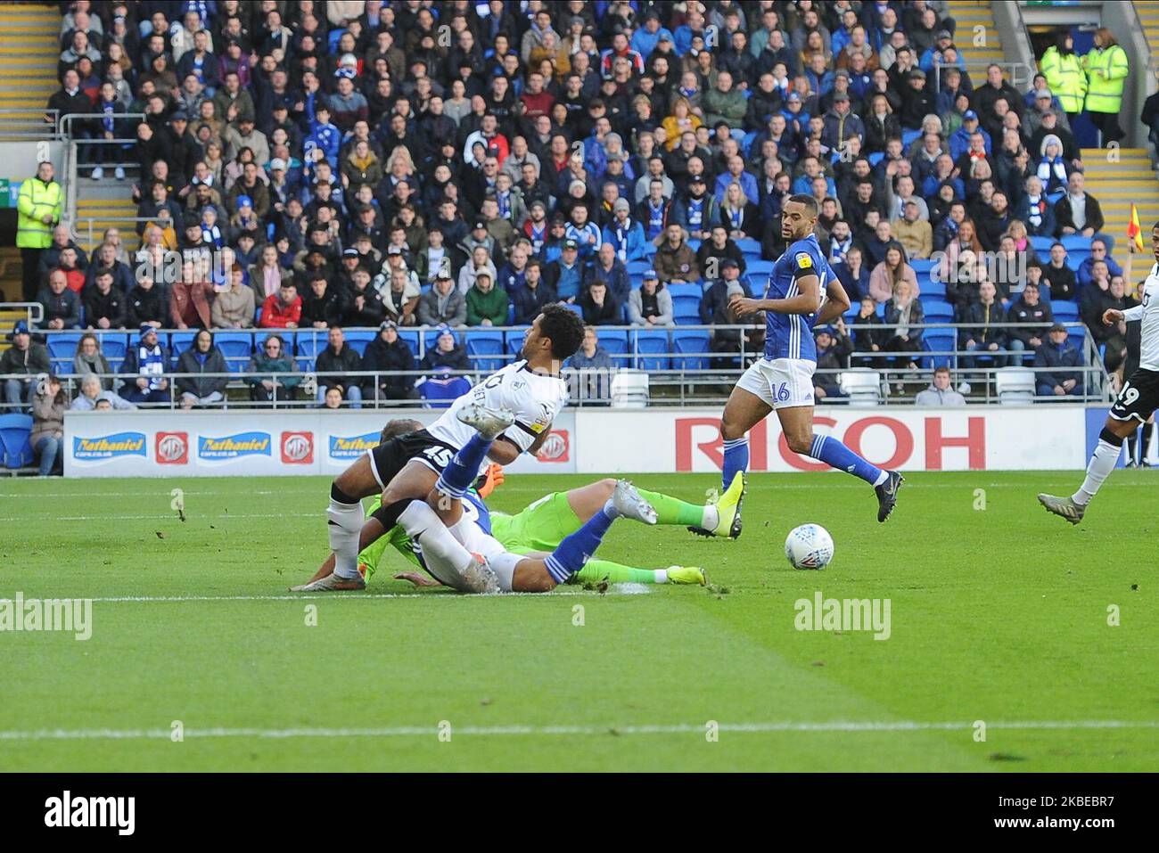 Wayne routledge of swansea city hi-res stock photography and images - Alamy