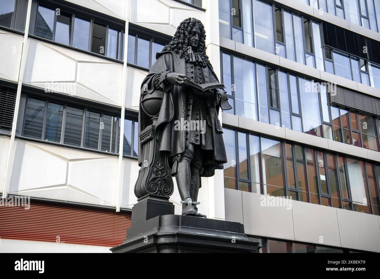 Leibniz statue hi-res stock photography and images - Alamy