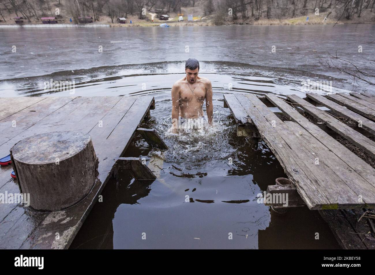 Dip ice bath hi-res stock photography and images - Alamy