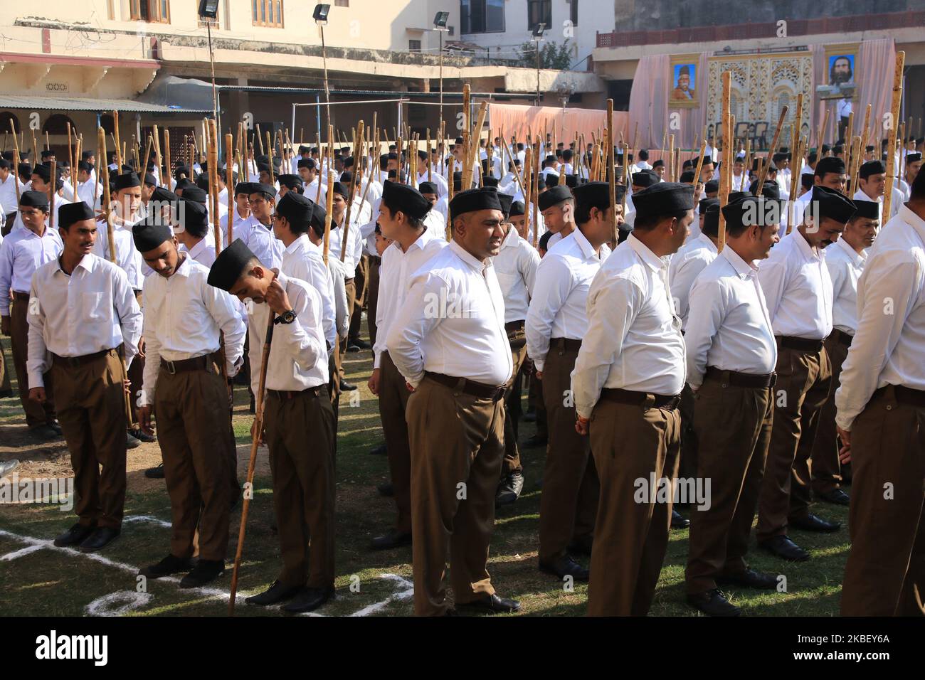 Volunteers of Hindu nationalist Rashtriya Swayamsevak Sangh (RSS ...