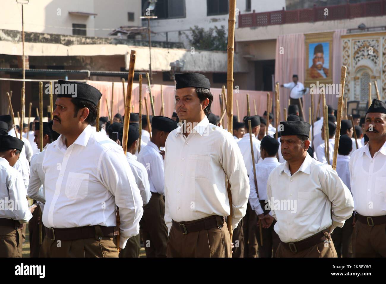 Volunteers of Hindu nationalist Rashtriya Swayamsevak Sangh (RSS ...