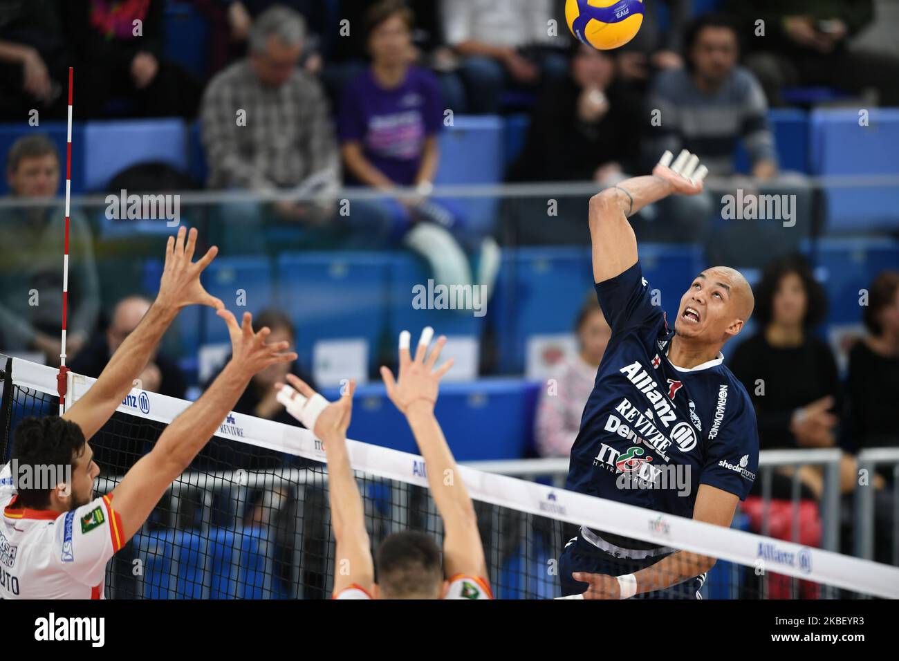 Dutch player nimir abdel aziz hi-res stock photography and images - Alamy