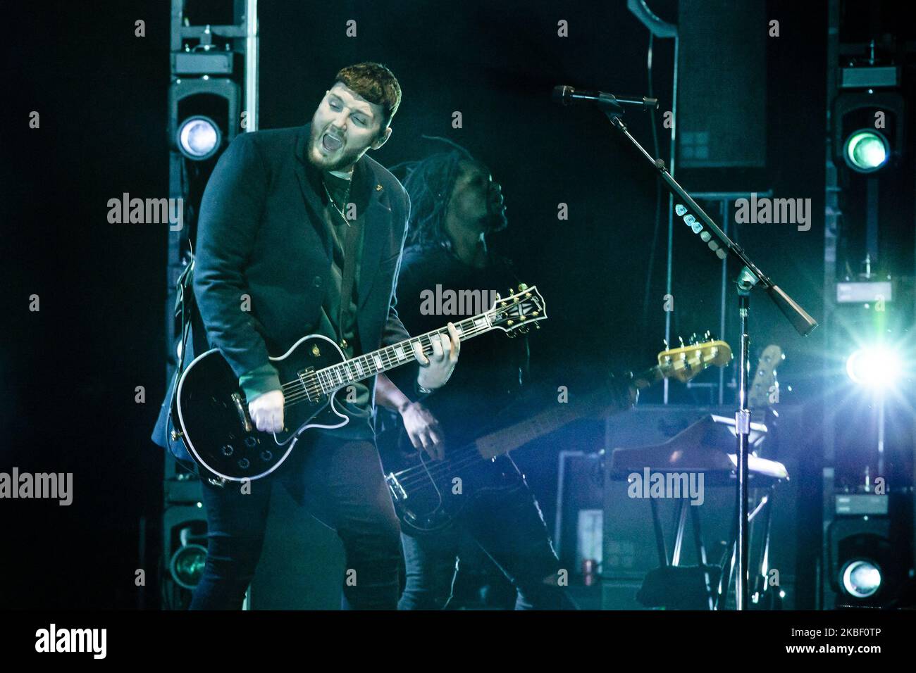James arthur singer 2020 hi-res stock photography and images - Alamy
