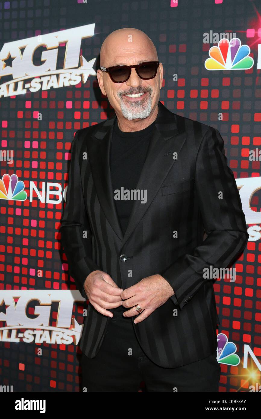 LOS ANGELES - NOV 3: Howie Mandel at the America’s Got Talent - All-Stars Photo Call at Radford ...