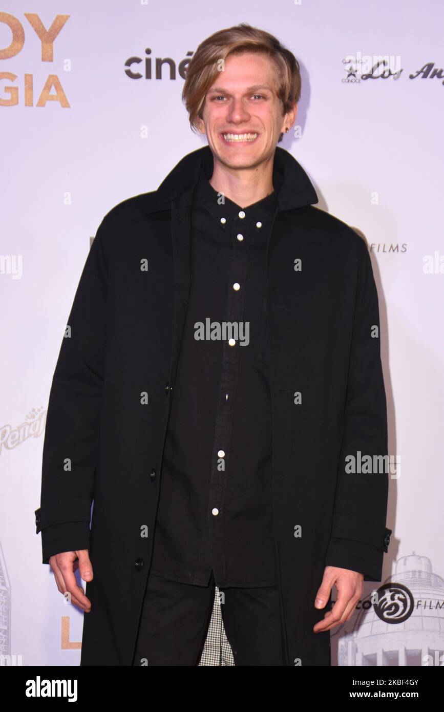 Kevin Holt poses for photos during a red carpet of 'Cindy la Regia ...