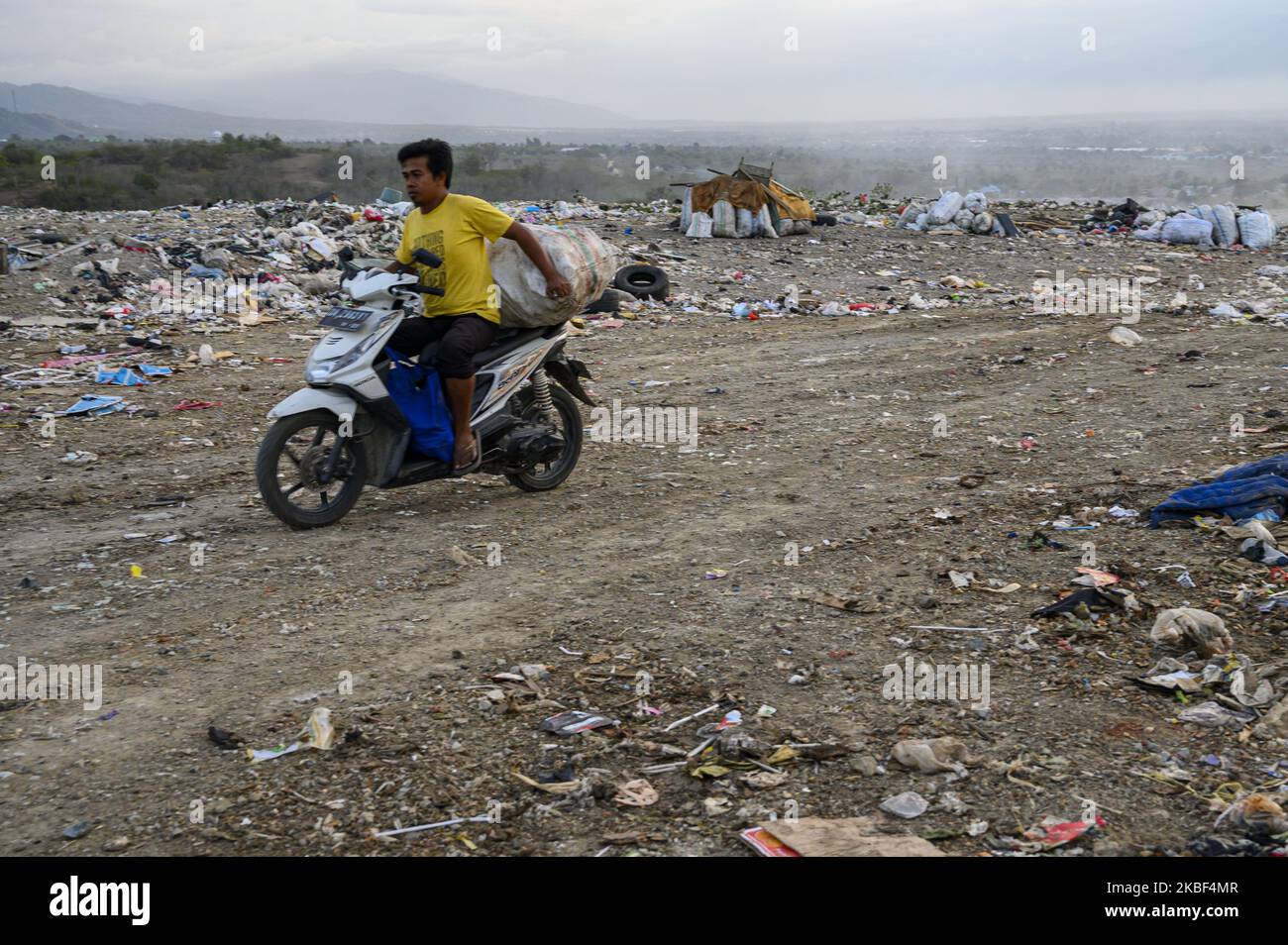 Landfills in china hi-res stock photography and images - Alamy
