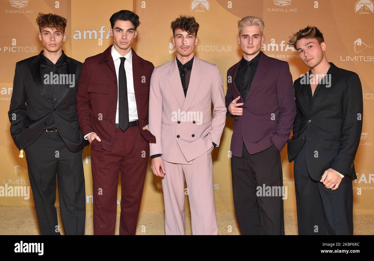 Elevator boys hi-res stock photography and images - Alamy