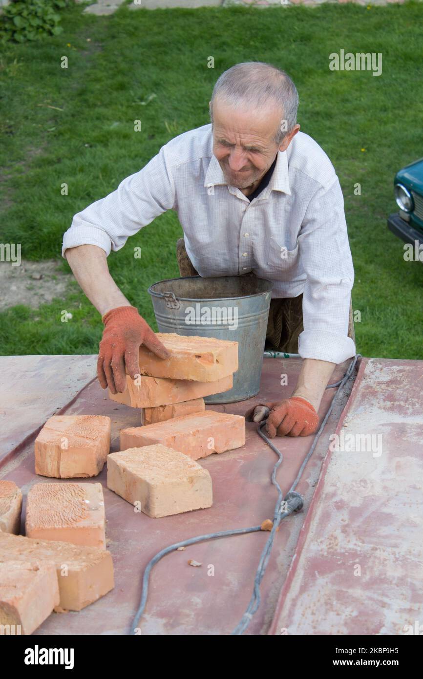 House construction roof ladder hi-res stock photography and images - Alamy