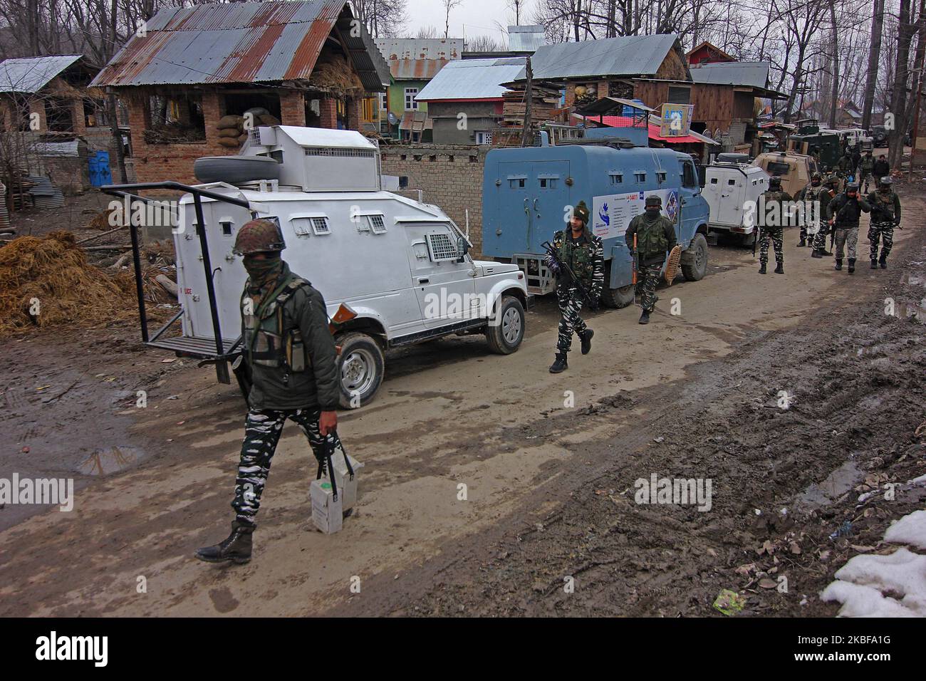 Hari parigam village of awantipora hi-res stock photography and images ...