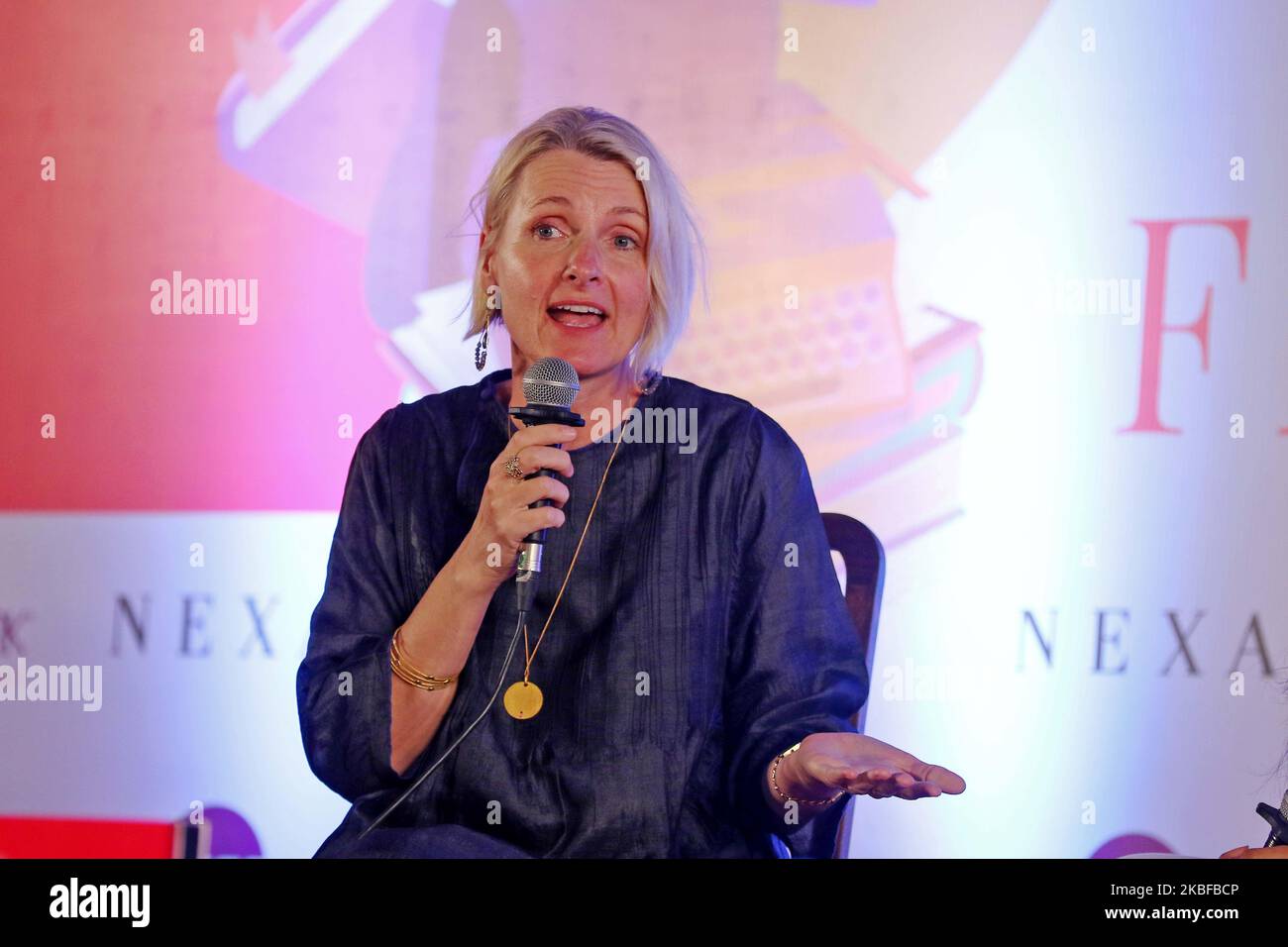 American author elizabeth gilbert hi-res stock photography and images ...