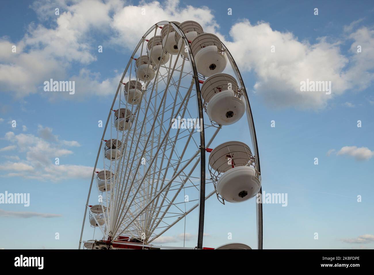 Modern sky entertainment hi-res stock photography and images - Alamy