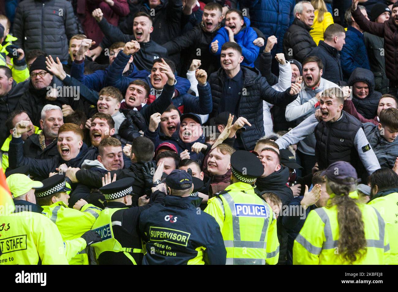 Hearts fans celebrate hi-res stock photography and images - Alamy