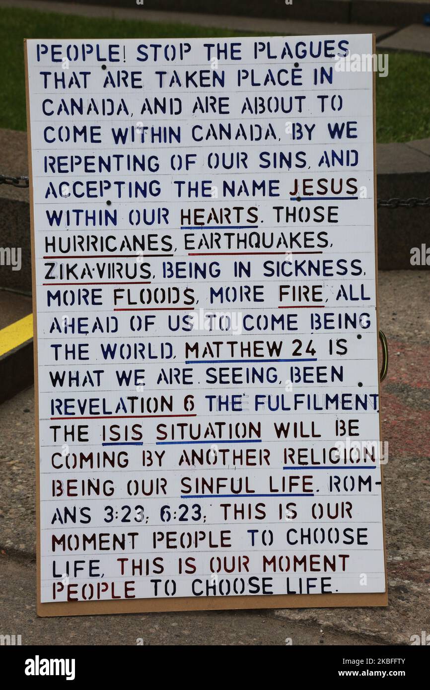 Bible verses on sign hi-res stock photography and images - Alamy