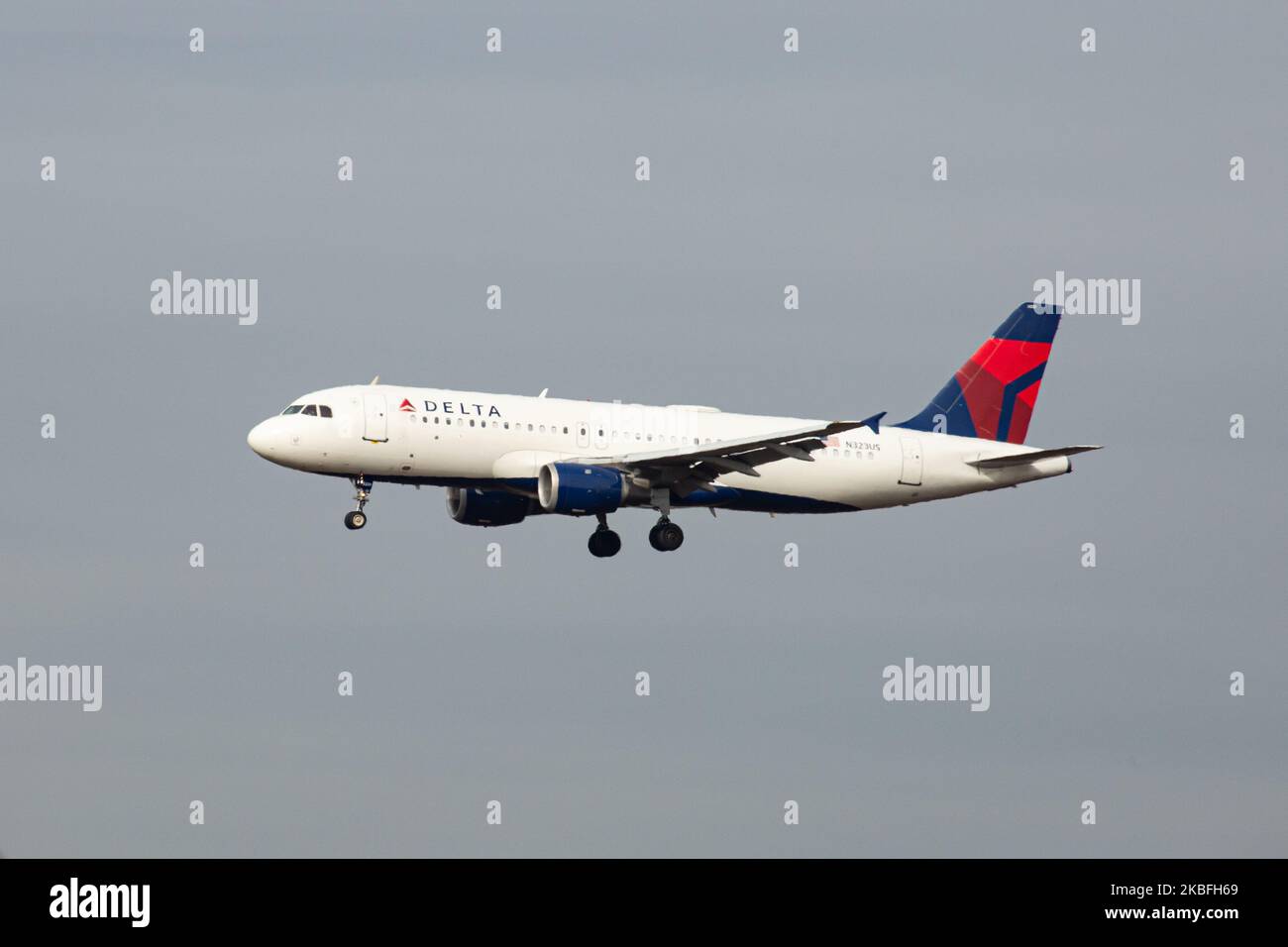 Delta Air Lines Airbus A320 commercial aircraft as seen on final ...
