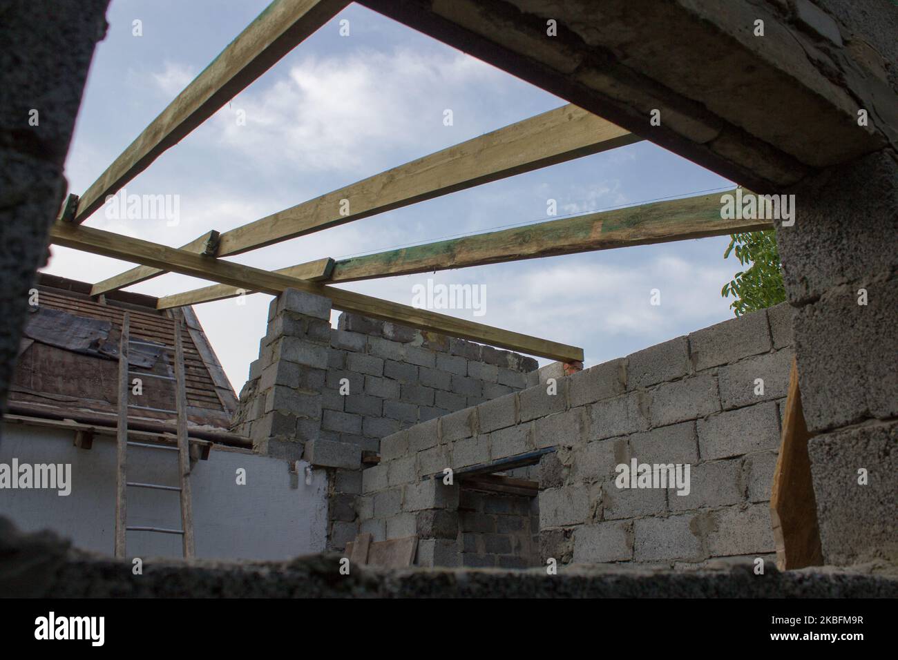 Open rafters hi-res stock photography and images - Alamy