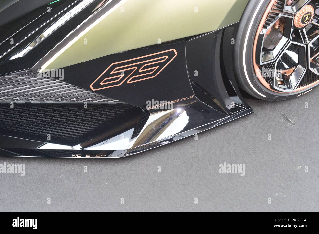 Lamborghini lambo v12 gran turismo hi-res stock photography and images ...