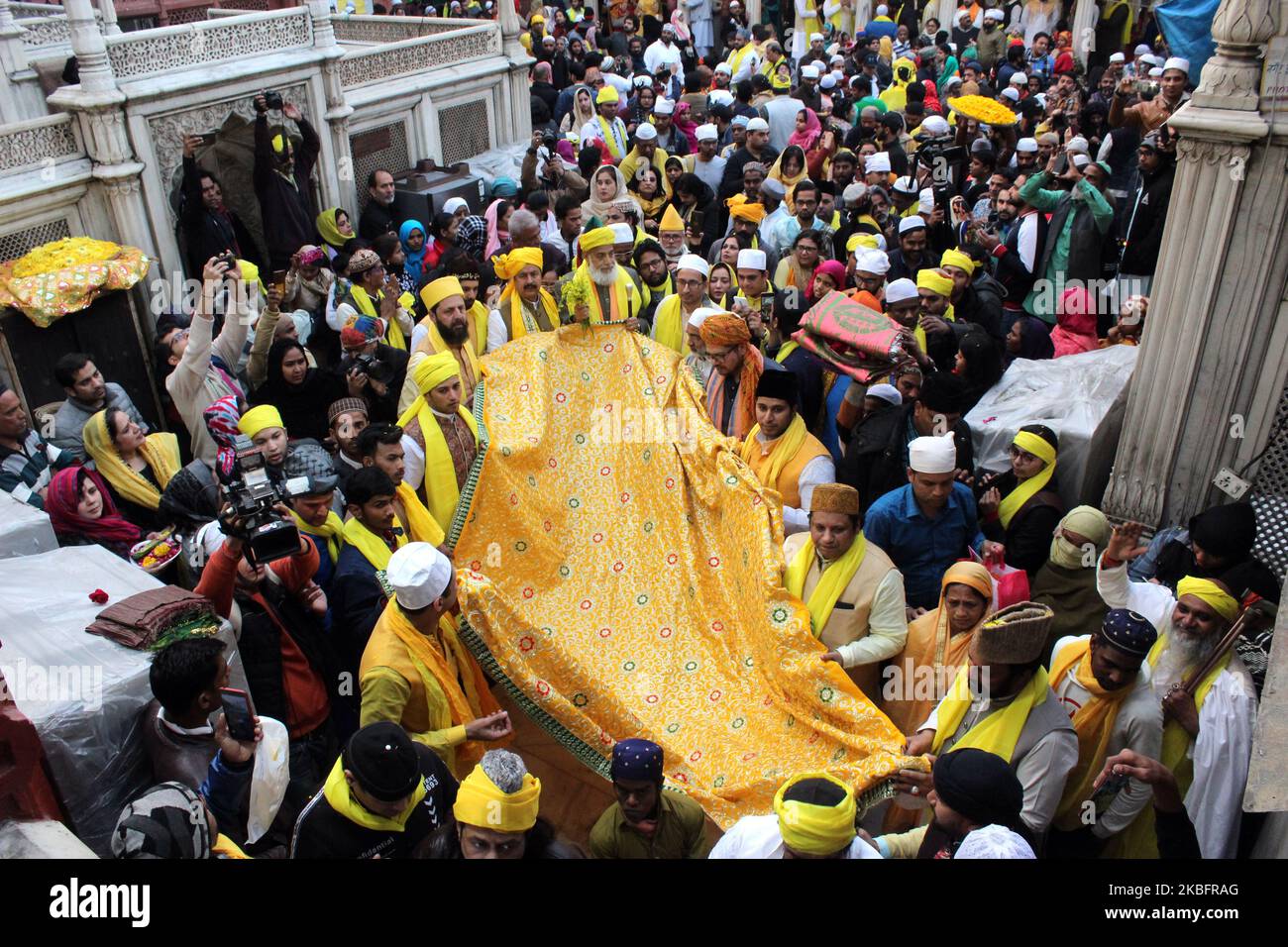 Devotees celebrate Basant Panchami at Hazrat Nizamuddin Auliya's Dargah ...