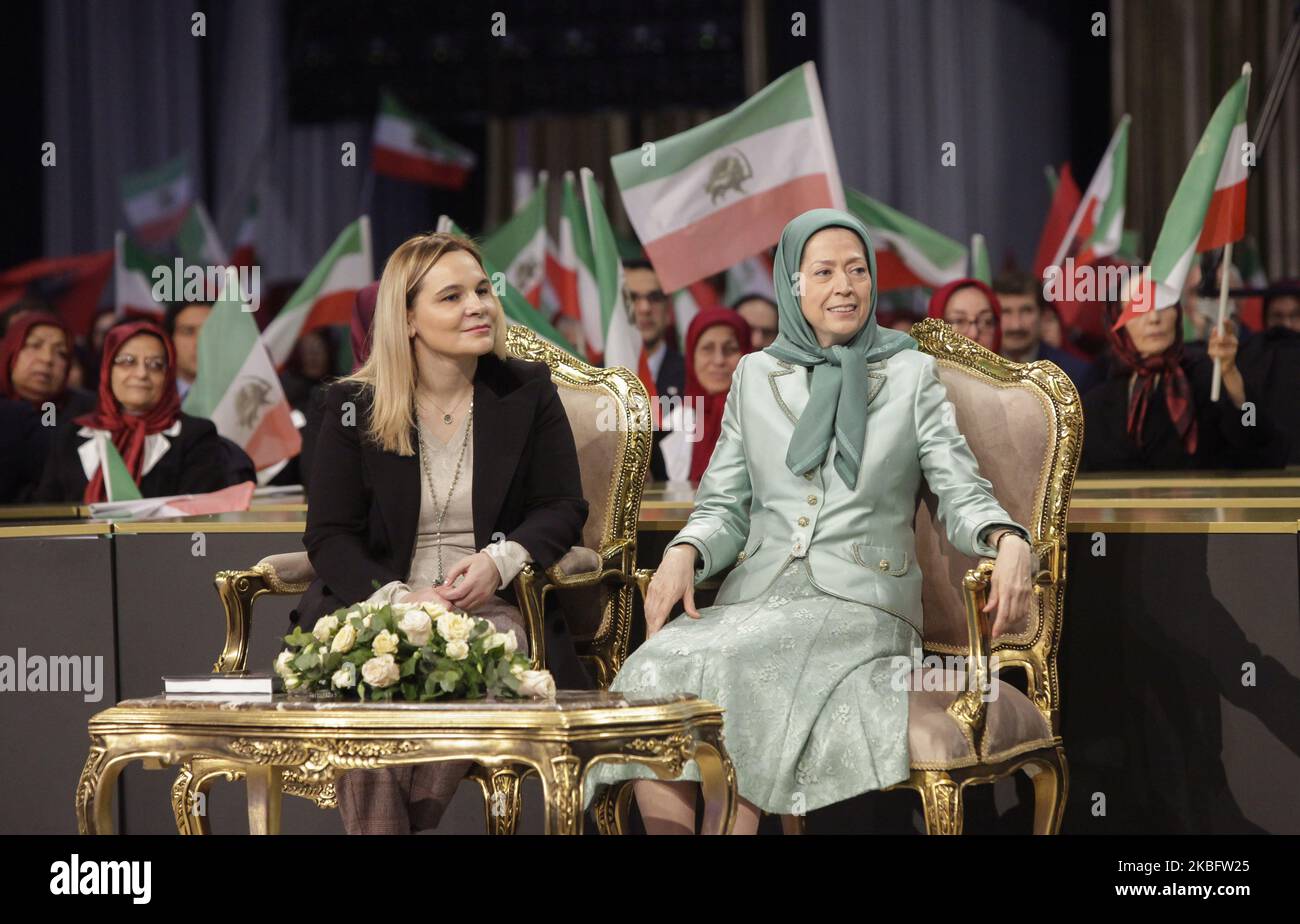 Large group of people members meeting hi-res stock photography and ...