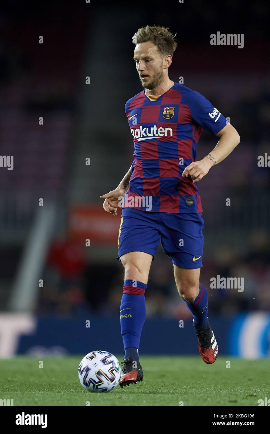 Ivan Rakitic of Barcelona controls the ball during the Copa del Rey ...