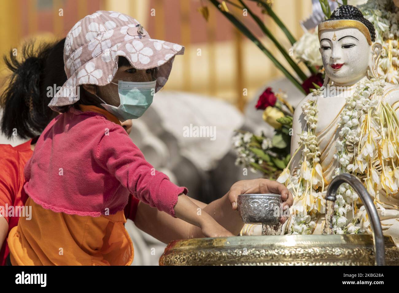 A chinese death mask hi-res stock photography and images - Alamy